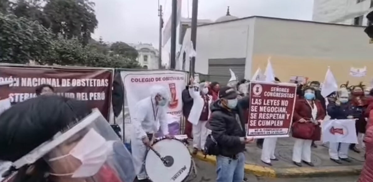 Colegio de Obstetras del Perú